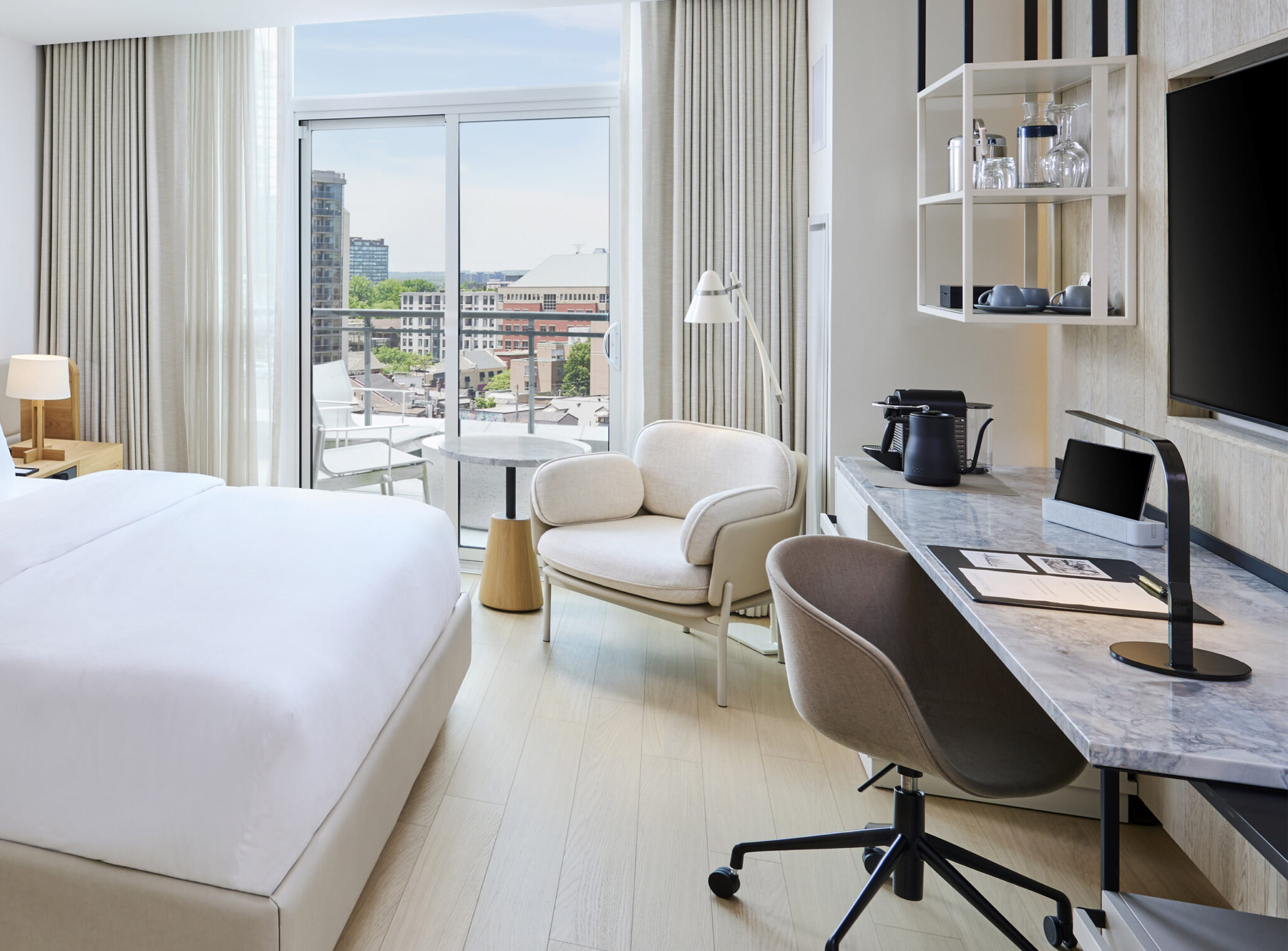 Studio King - The Pearle Hotel & Spa